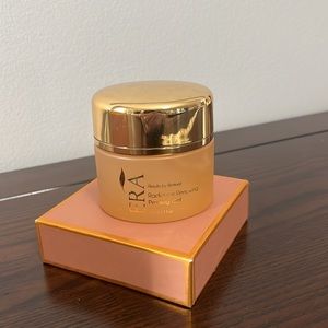 Era | Skincare | Era Radiance Renewing Peeling Gel 5ml | Poshmark